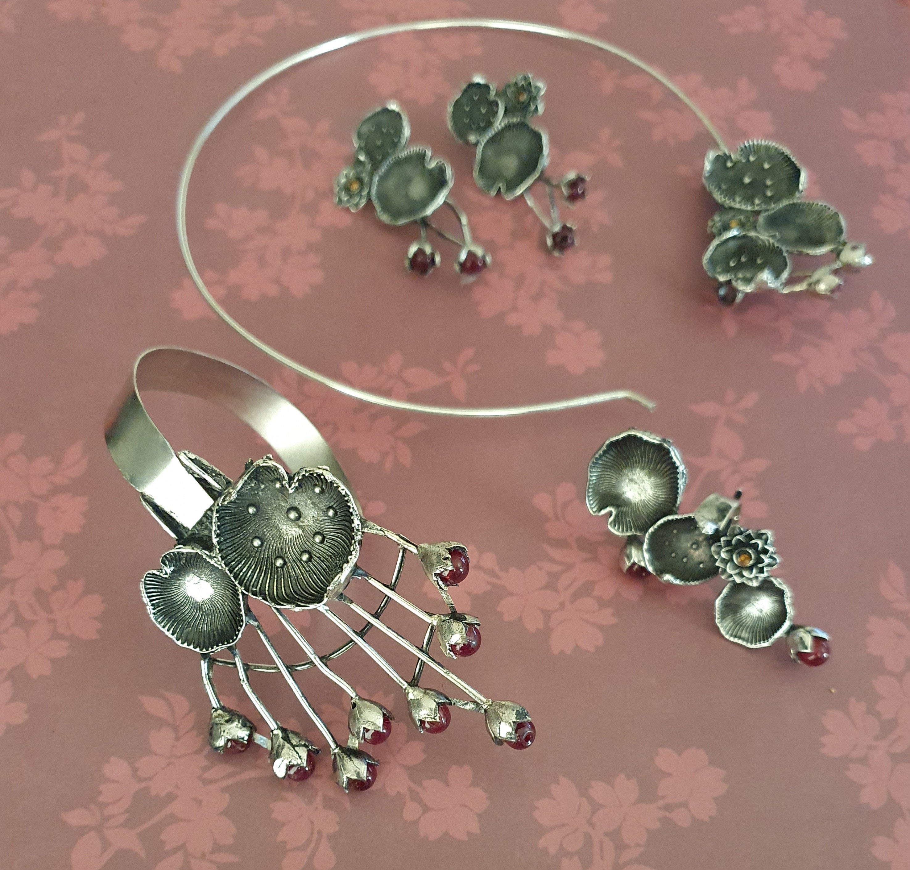 Hasli Set – PRAAGNEEK